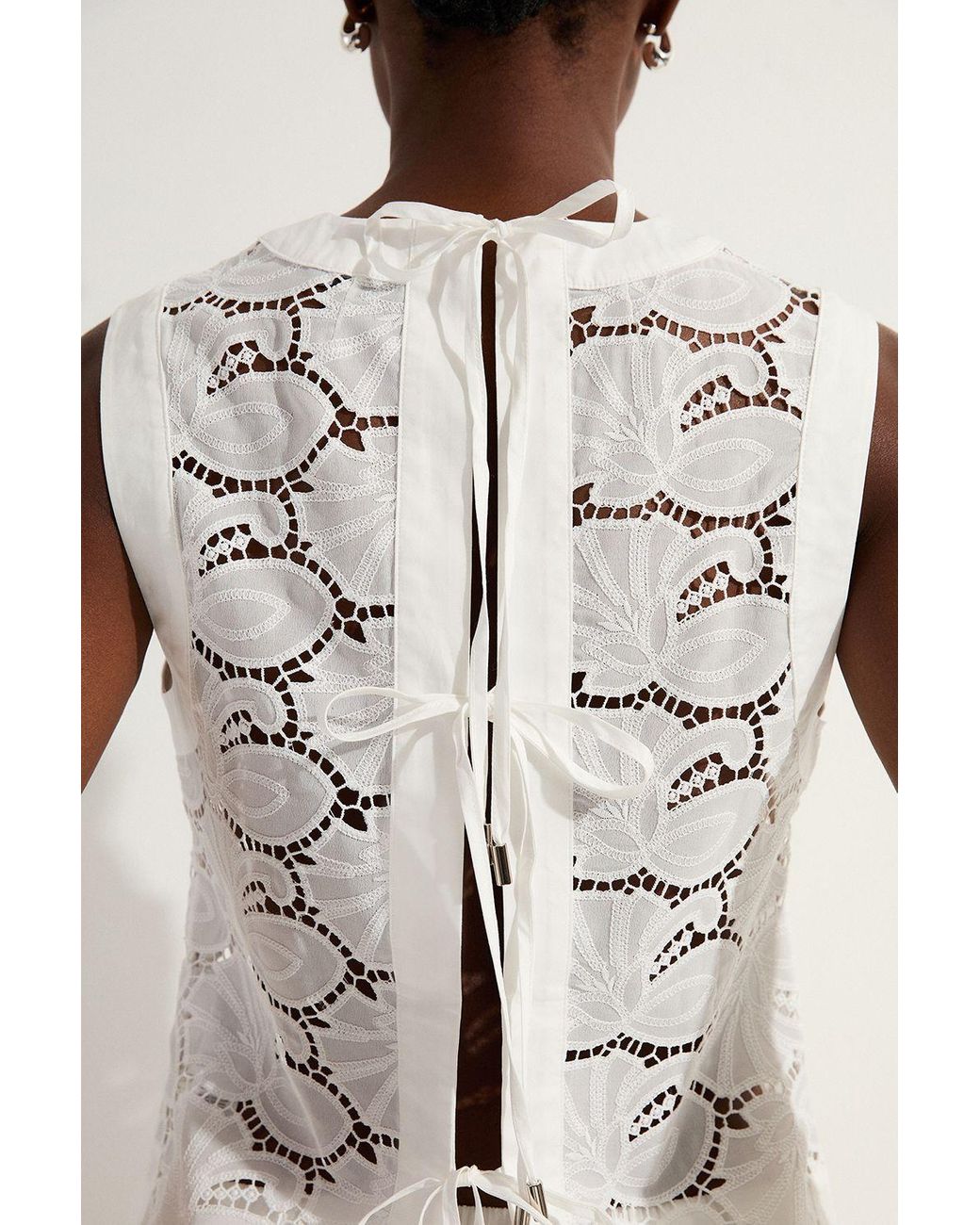 Karen Millen Cotton Cutwork Woven Shell Top in Natural | Lyst UK