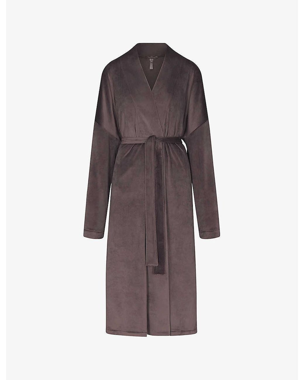 Skims Belted Relaxed-fit Stretch-velour Robe in Brown | Lyst