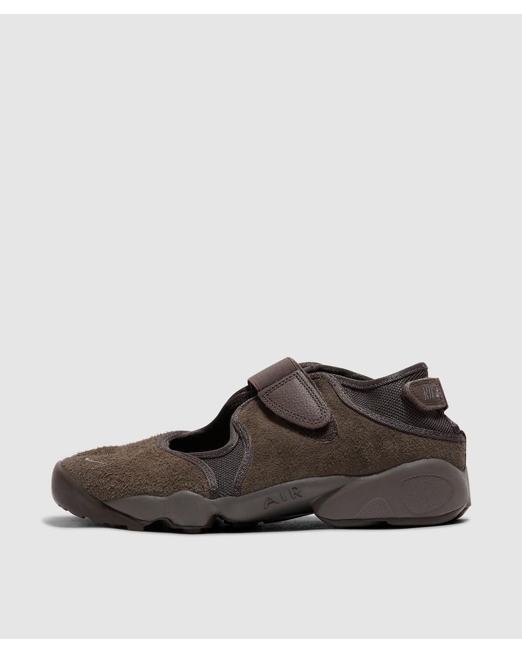Nike Air Rift Ip Sneaker in Brown | Lyst