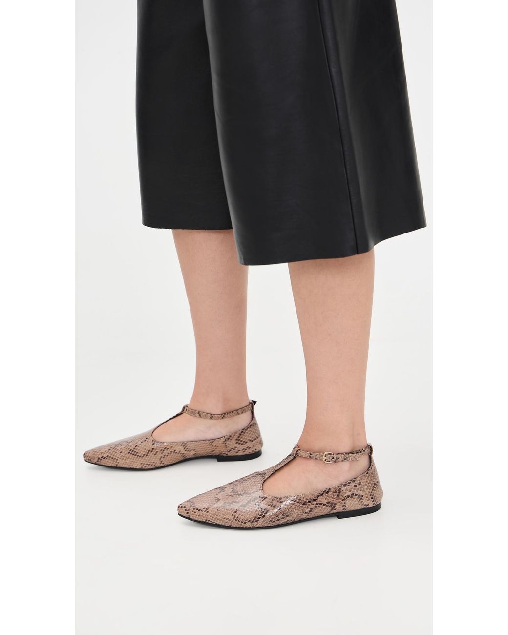 A.Emery A. Emery Ward Flats in Black | Lyst