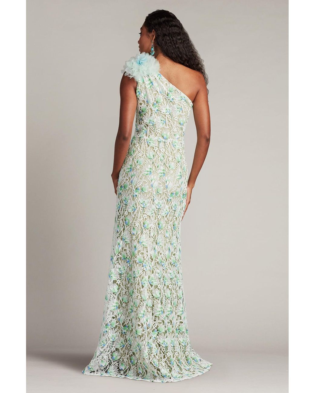 Tadashi Shoji Kahli 3D Floral Embroidered Gown-Waloe in Green | Lyst