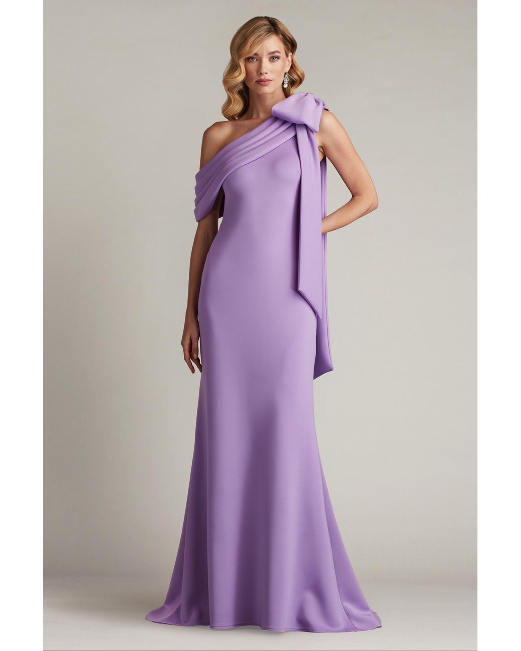 Tadashi Shoji Cassia Bow-Shoulder Crepe Gown-Phaze in Purple | Lyst
