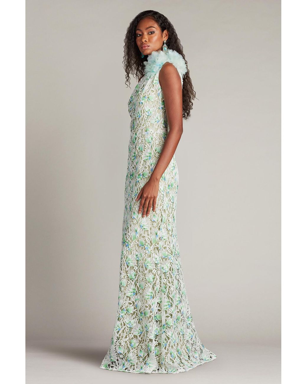 Tadashi Shoji Kahli 3D Floral Embroidered Gown-Waloe in Green | Lyst