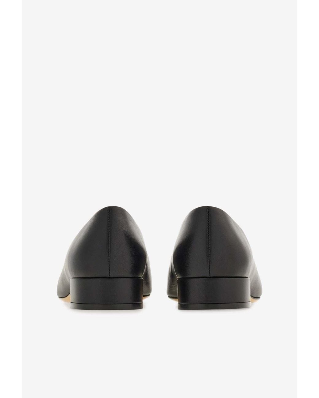 Ferragamo Venera 20 Leather Pumps in White | Lyst