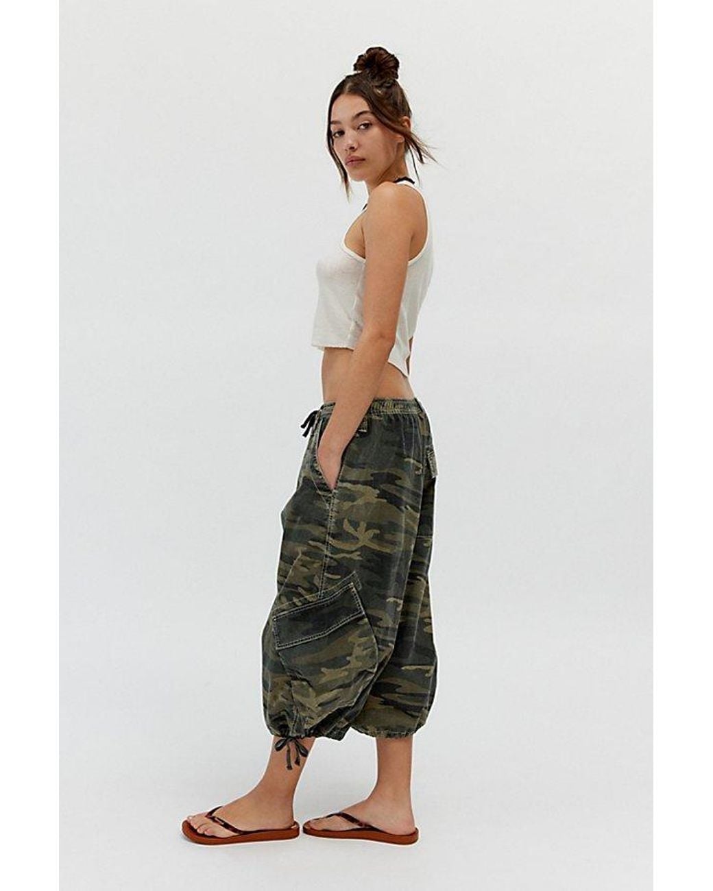 BDG Detroit Baggy Cropped Cargo Pant, ' | Lyst