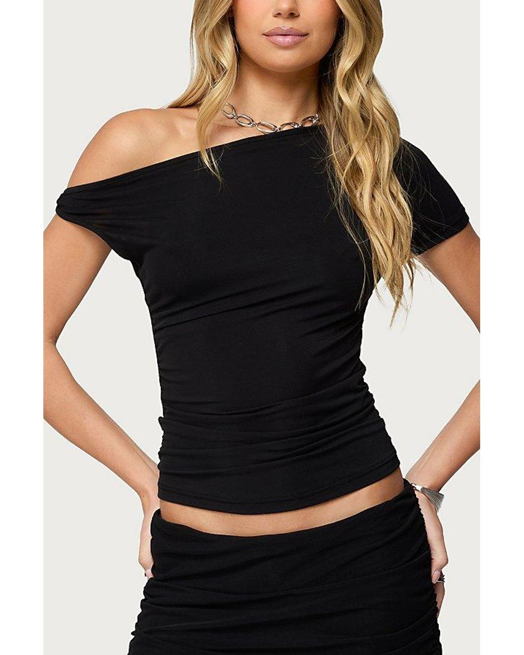 Edikted Halli Twisted Off Shoulder Top in Black | Lyst