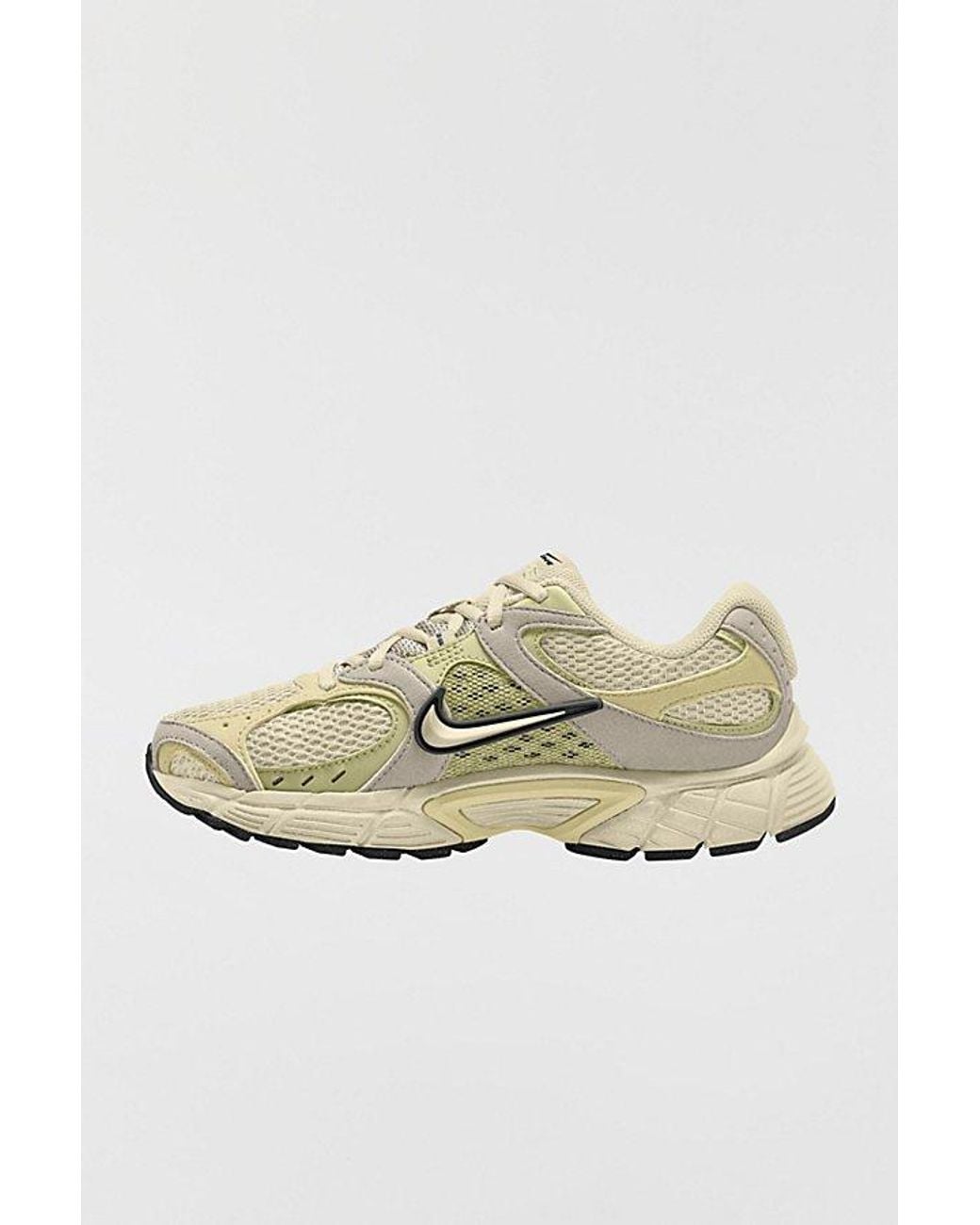 Nike V5 Rnr Sneakers in Metallic | Lyst