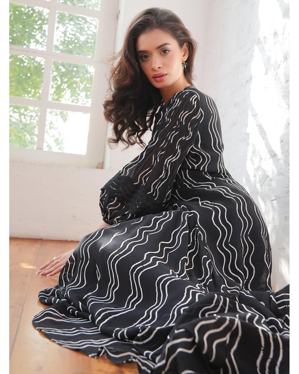 Rose & Nancy Corinne & Waves Print Lace Trim Maxi Dress in Black | Lyst