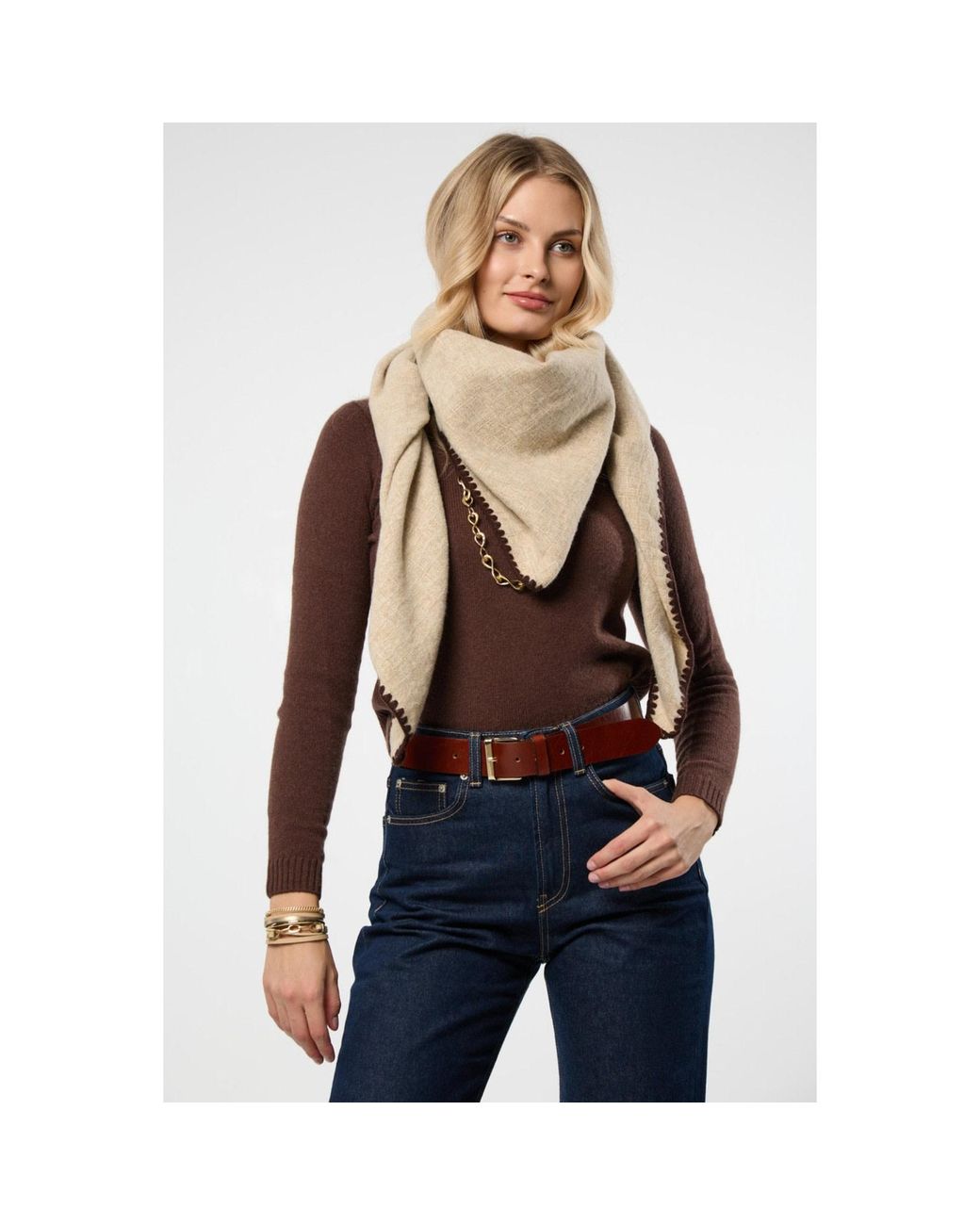Saachi Knitted Triangle Ivory Shawl Wrap in Natural | Lyst