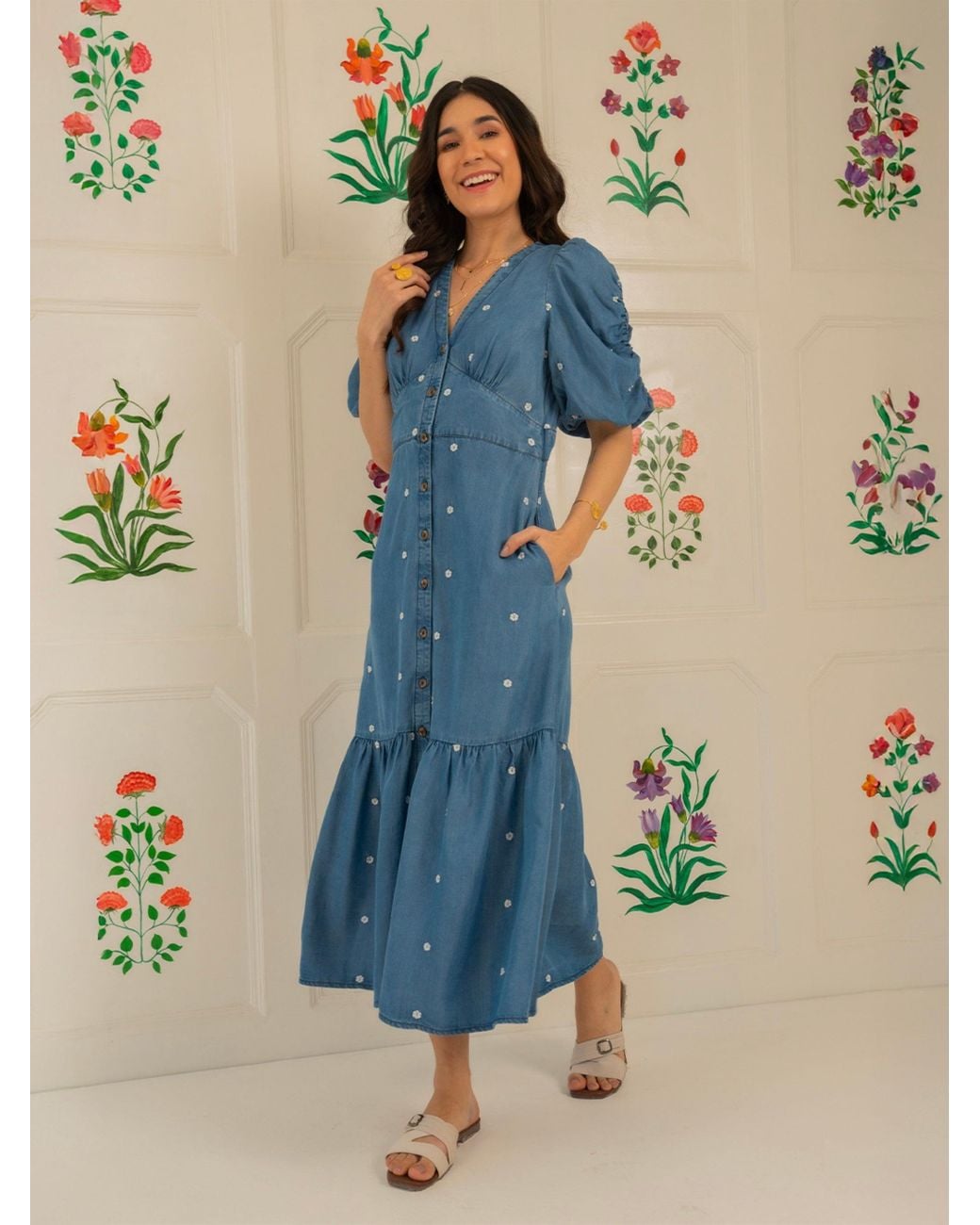 Rose & Nancy Mila Denim Tencel Daisy Embroidered Midi Dress in Blue | Lyst