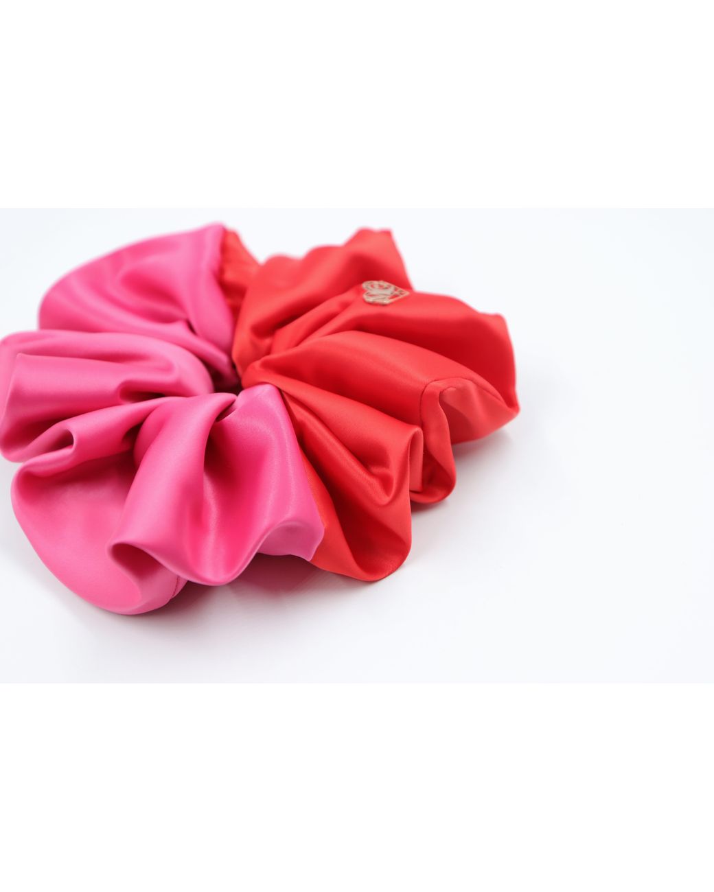 Miss Cicconi Isabella – Hot & Colour-Block Oversized Scrunchie in Red ...