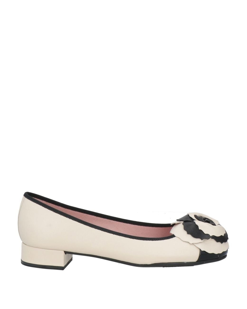 Pretty Ballerinas Ivory Ballet Flats Leather in Natural | Lyst