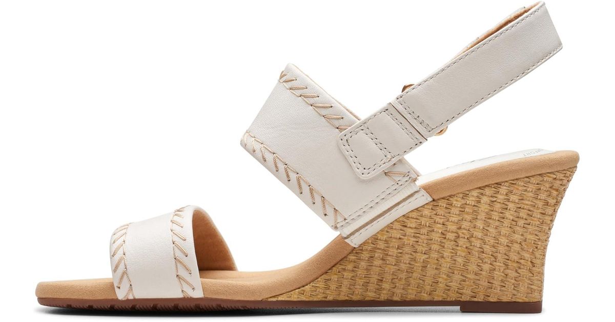 Clarks Kyarra Rose Wedge Sandal in White | Lyst
