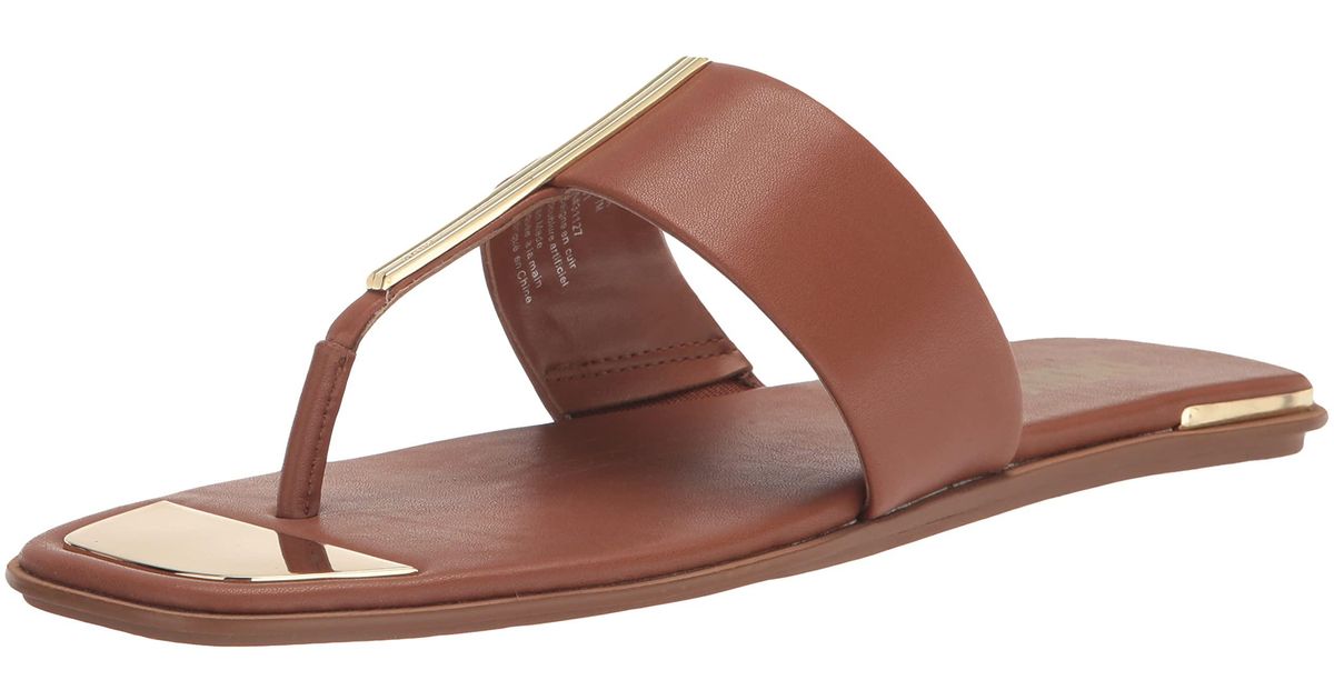 DKNY Comfortable Chic Shoe Deja Flat Sandal in Black | Lyst