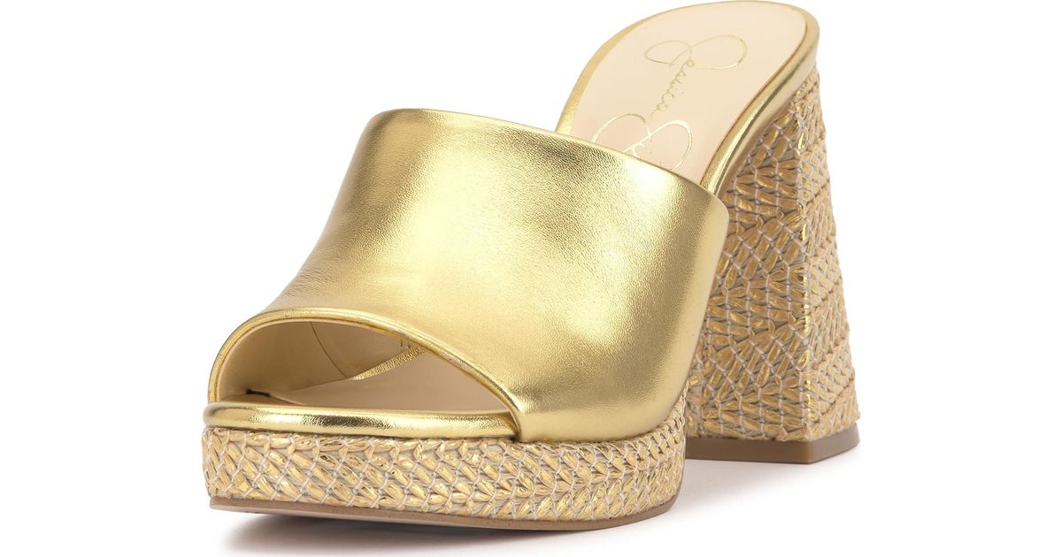 Jessica Simpson Kameena Platform Sandal in Metallic | Lyst