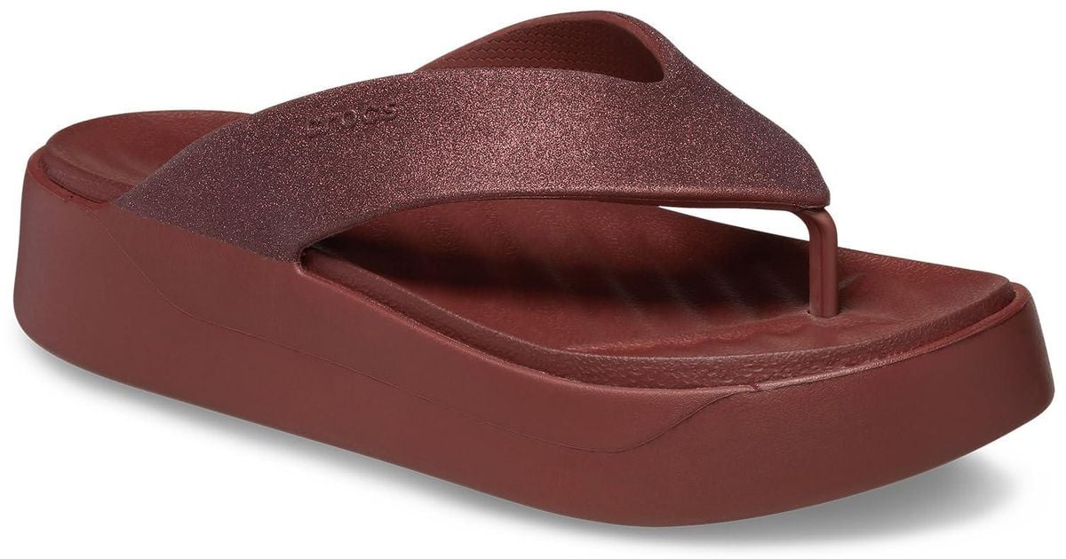 Crocs™ Getaway Platform Sandals in Red | Lyst UK