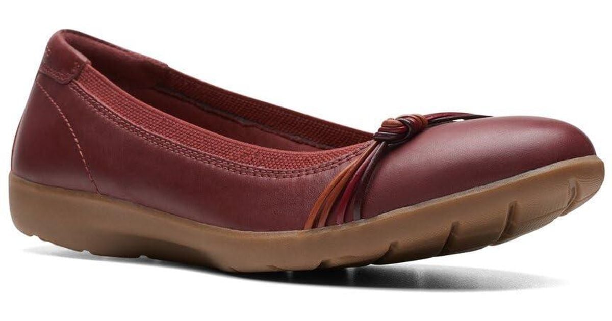 Clarks Meadow Rae Leather Flat in Red | Lyst