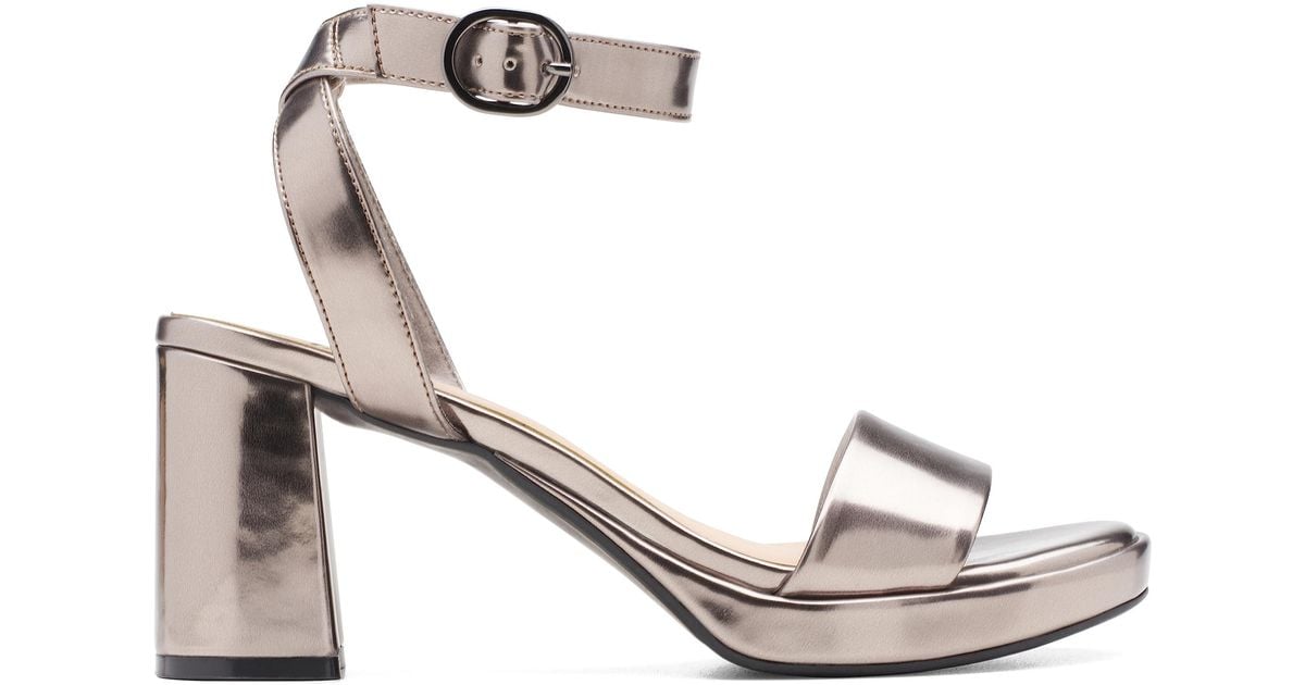 Clarks Amberlyn Bay Ankle-strap Block-heel Sandals in Metallic | Lyst