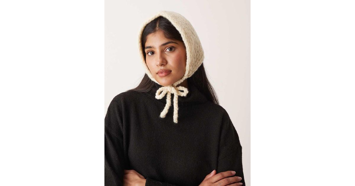 ASOS Knitted Triangle Bonnet With Tie Detail in Black | Lyst UK