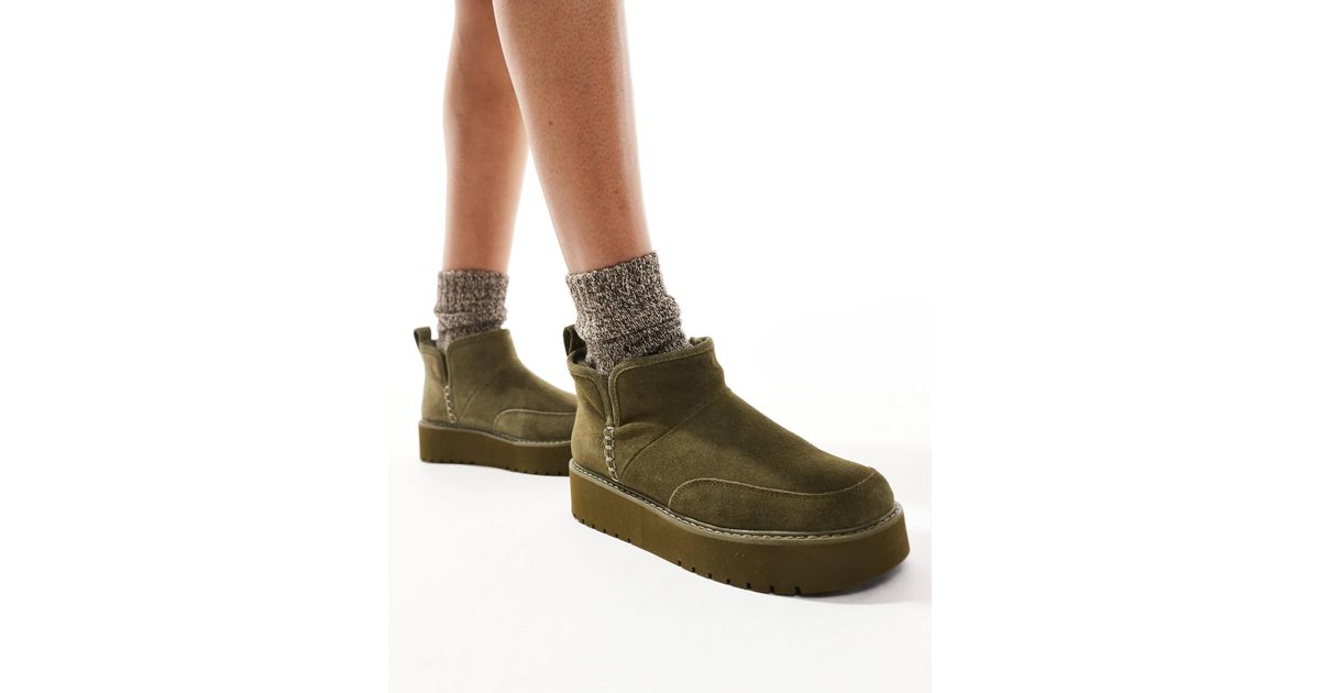 Stradivarius Platform Fluffy Boots in Green | Lyst
