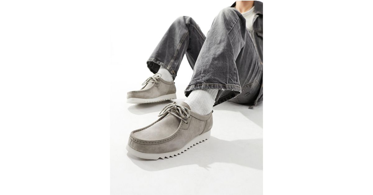 Clarks Wallabee Ftre Lo Shoes in Grey for Men | Lyst UK