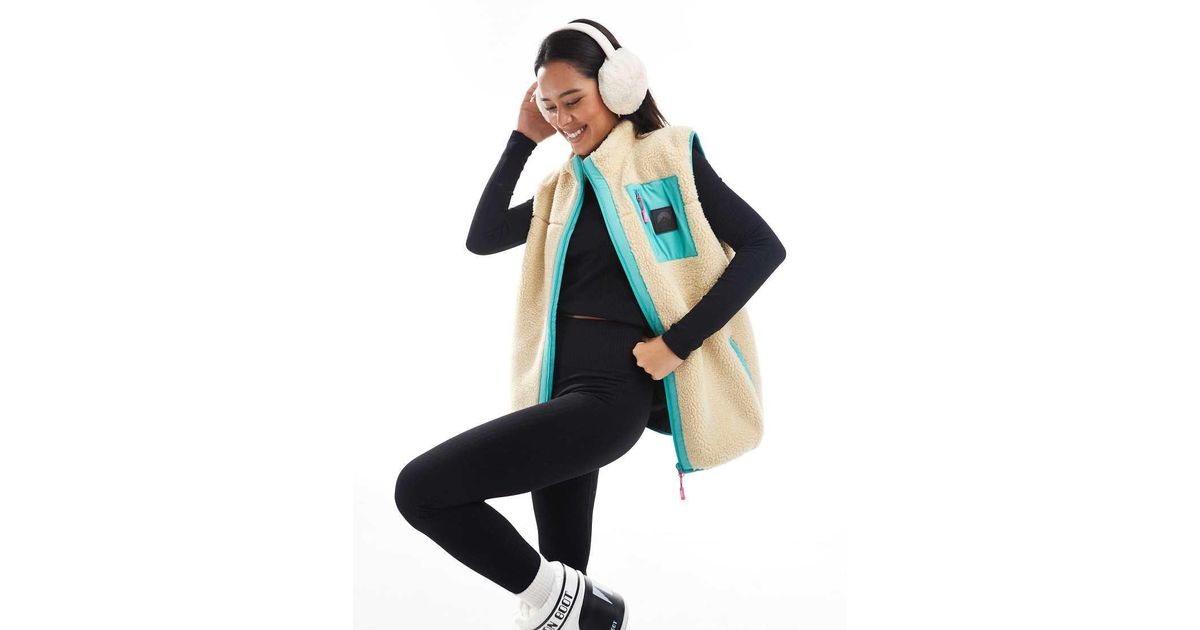OOSC Method Sherpa Ski Vest Sand in Blue | Lyst UK