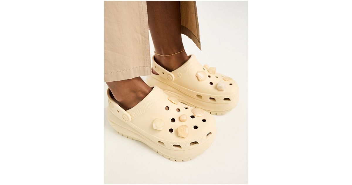 Crocs™ Asos Exclusive Mega Crush Shellsnpearls Clog in Natural | Lyst UK