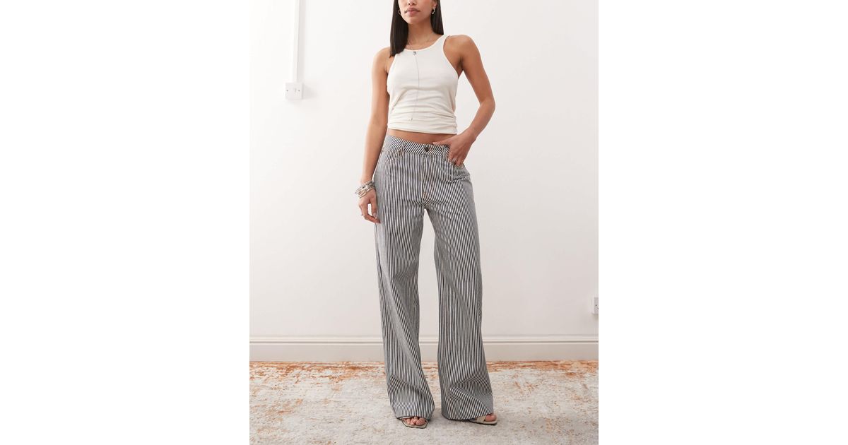 Lioness Top Model Low Rise Wide Leg Jeans in Gray | Lyst