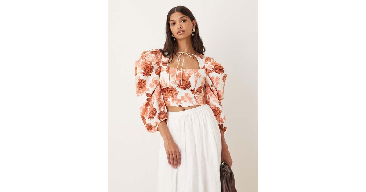 Collective The Label Statement Sleeve Crop Top in Red | Lyst UK