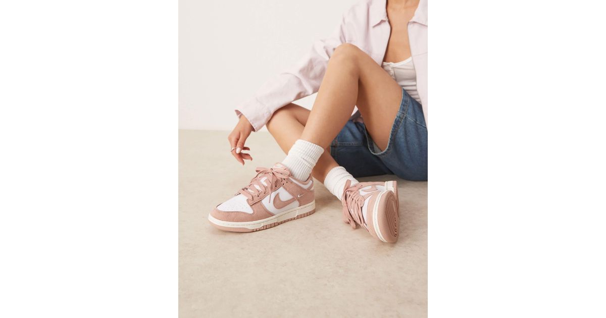 Nike Dunk Low Sneakers in Natural | Lyst