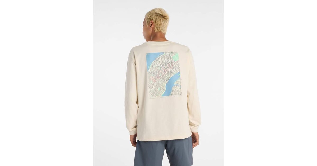 New Balance Athletics Runners Map Long Sleeve in Natural for Men | Lyst UK