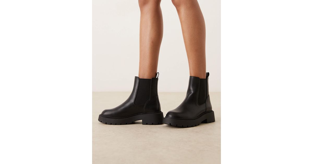 ASOS Wide Fit Alford Chunky Flat Chelsea Boots in Black | Lyst