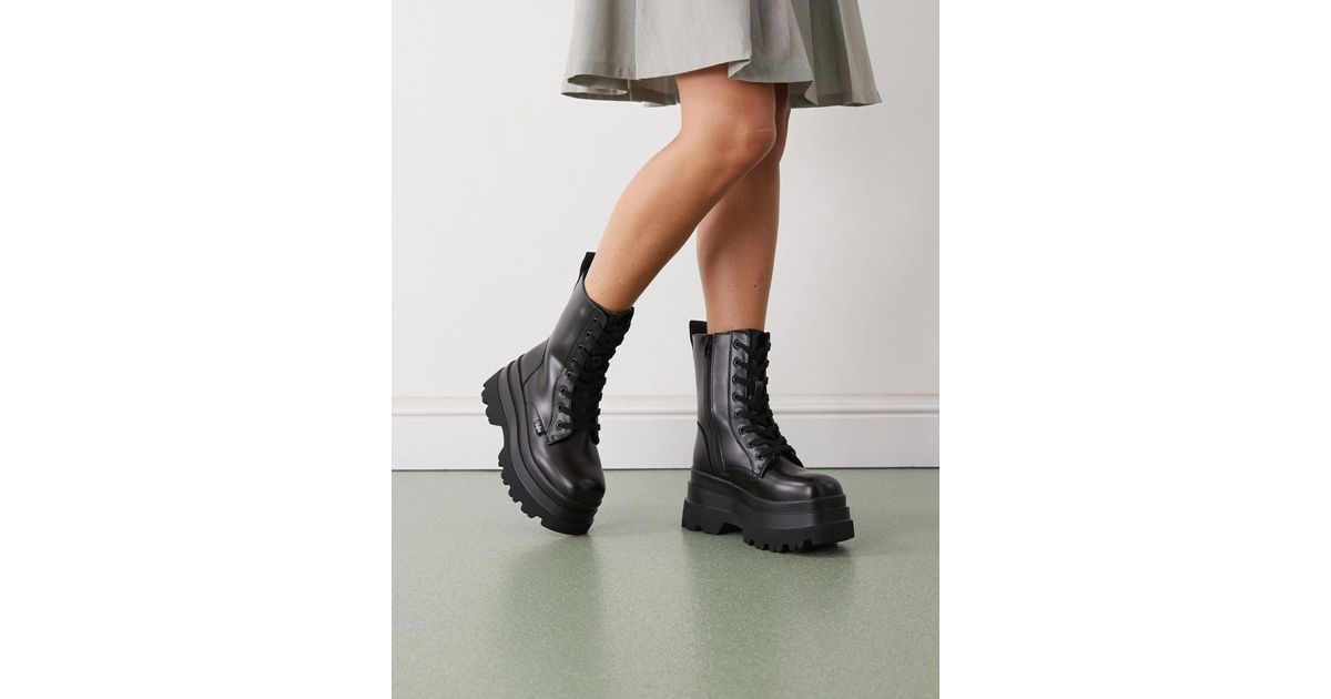 Buffalo Jupiter Lace Up Boots in Black | Lyst
