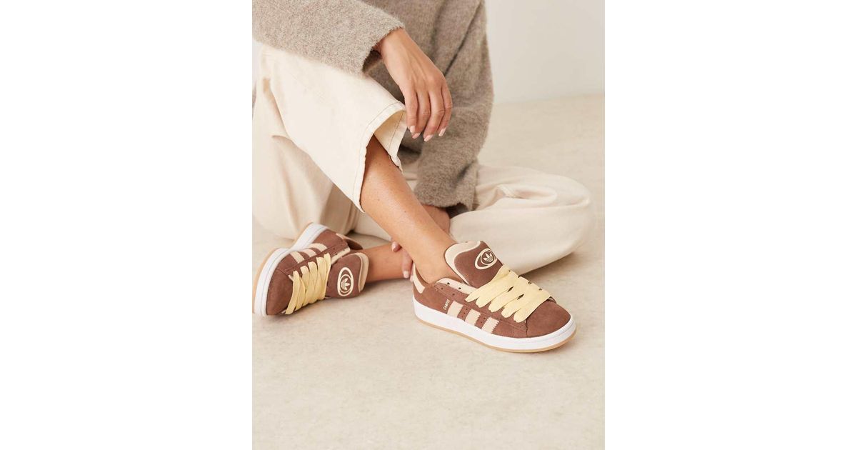Zapatillas De Deporte Marrones Y Color Crema Estilo Años 00 Con Diseño ...