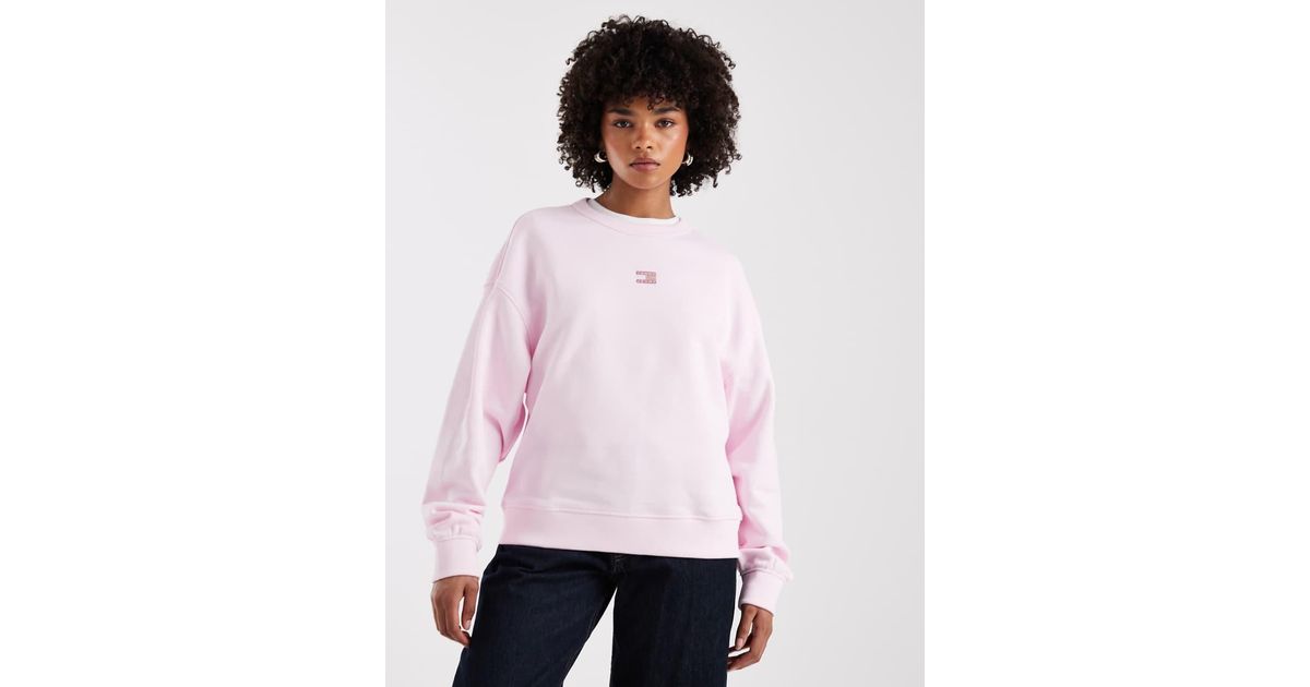 Tommy Hilfiger Boxy Badge Sweatshirt in Pink | Lyst UK