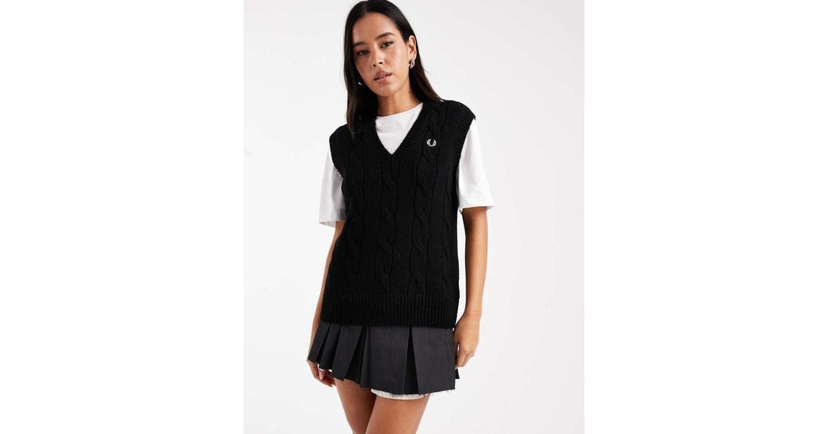 Fred Perry Cable Knit Vest in Black | Lyst UK