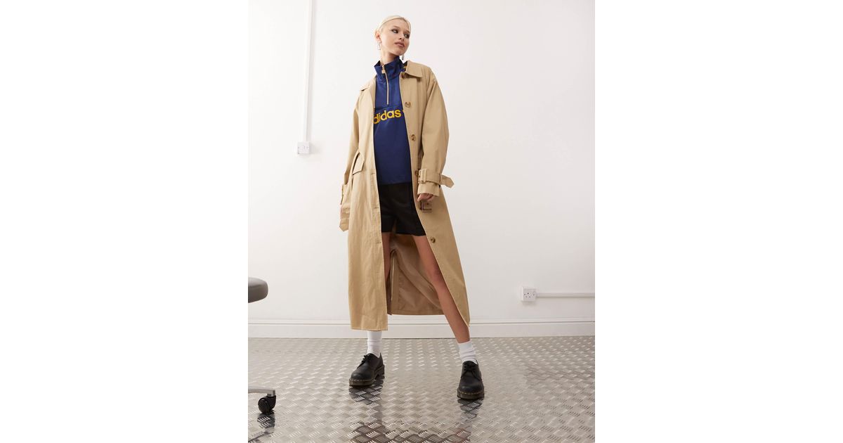 Reclaimed (vintage) Mac Trench With Belt And Cape Detail in Natural | Lyst