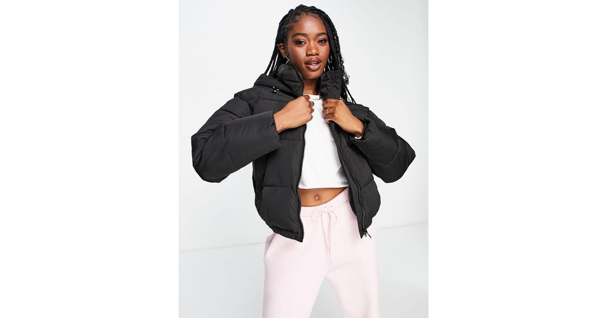Pull&Bear Cropped Puffer Jacket With Hood in Black | Lyst UK