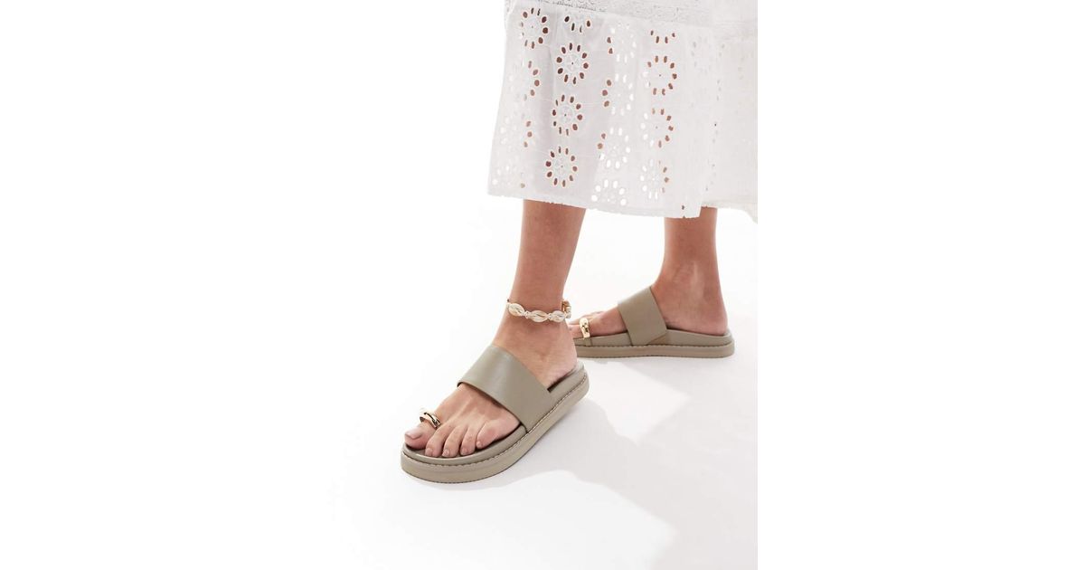 ALDO Beachstroll Footbed Toe Loop Sandals in White | Lyst UK