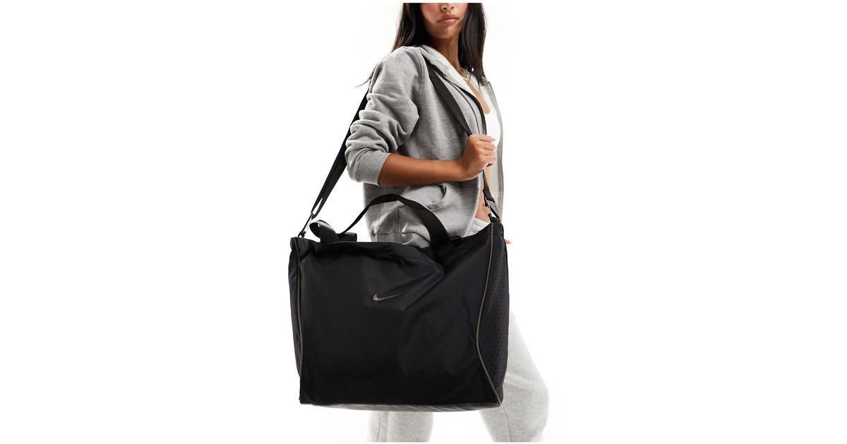 Nike 26l Tote Bag in Black | Lyst UK