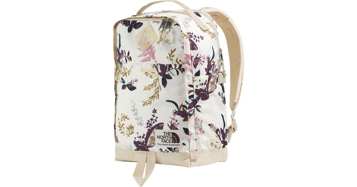 The North Face Berkeley 16L Daypack in White | Lyst