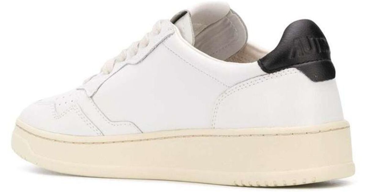 Autry 'Medalist Low' Sneakers With Contrasting Heel Tab in Natural for ...