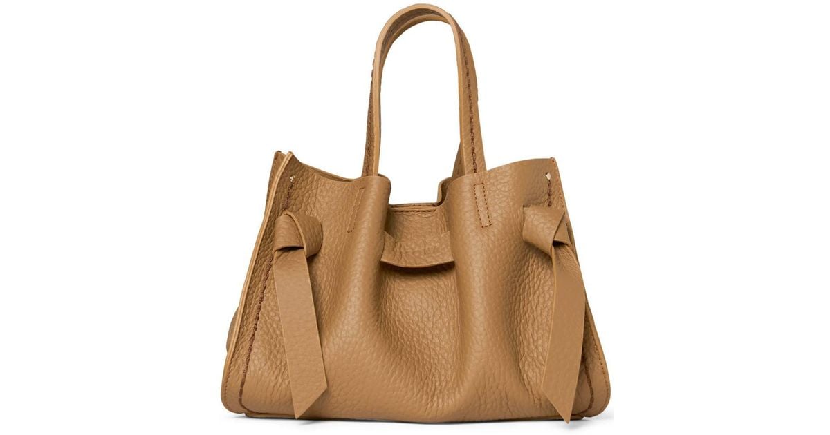 VISONA Queen Bags in Brown | Lyst