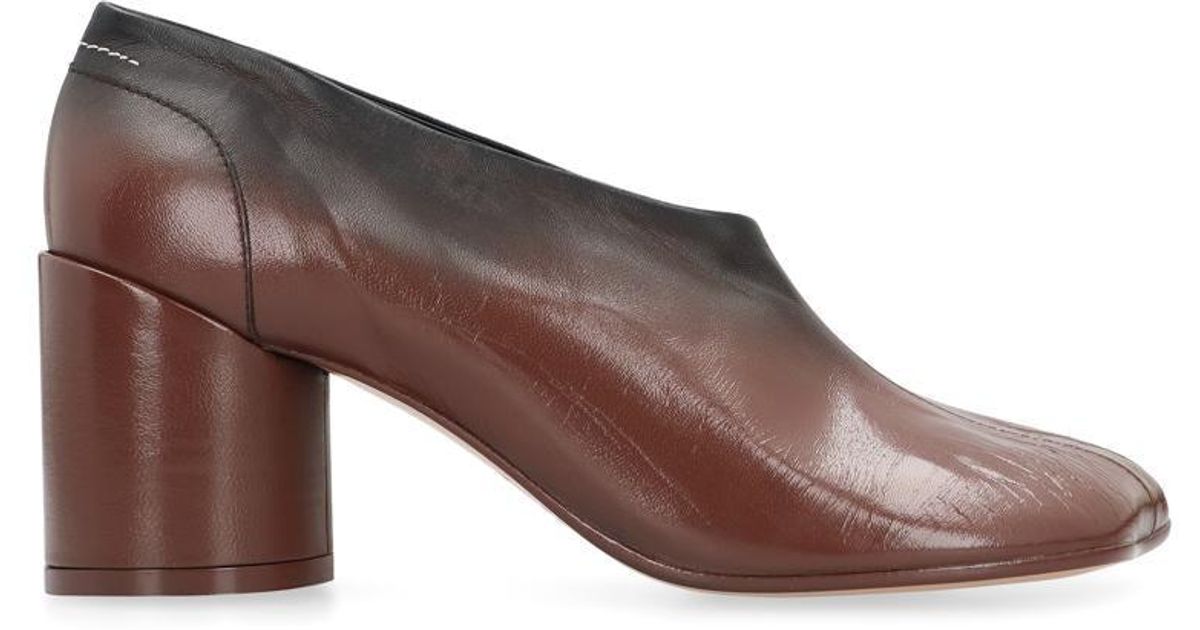 MM6 by Maison Margiela Décolleté Tabi in Brown | Lyst