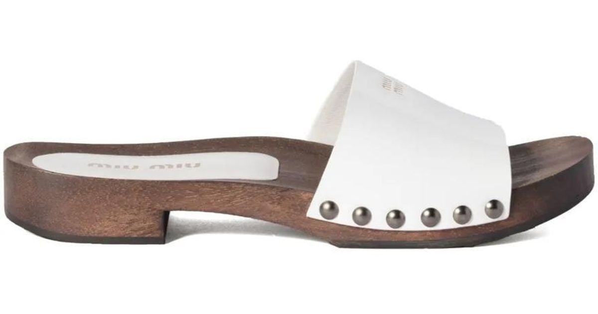 Miu Miu Patent Leather Clogs in White | Lyst