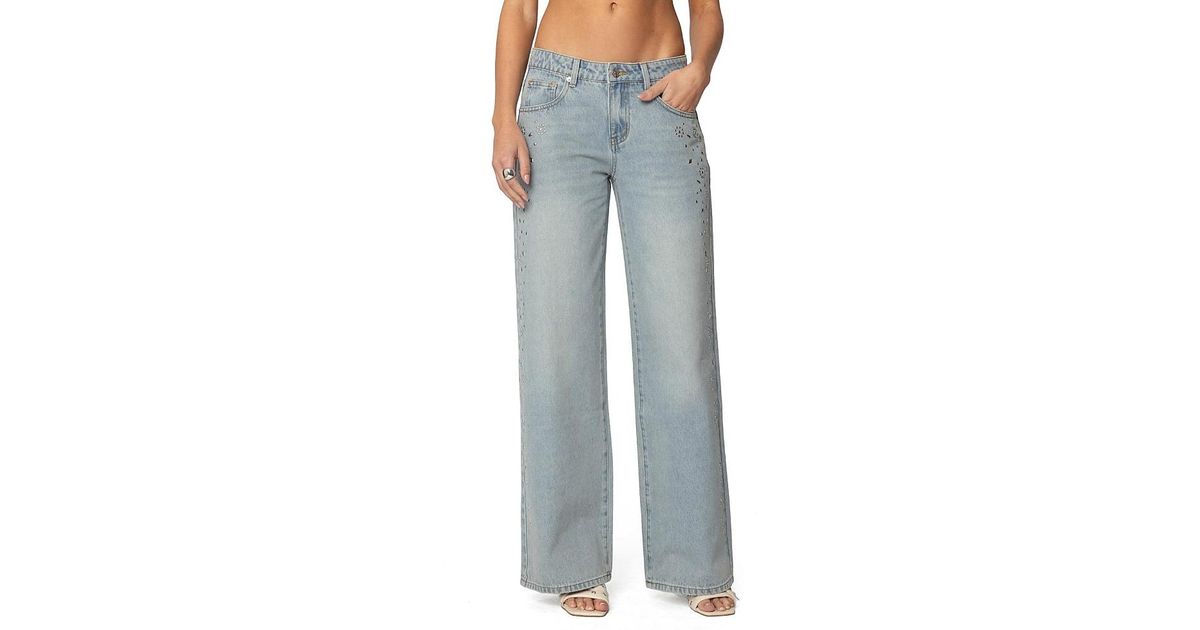 Edikted Everly Studded Low Rise Light Rinse Wash Jeans in Blue | Lyst