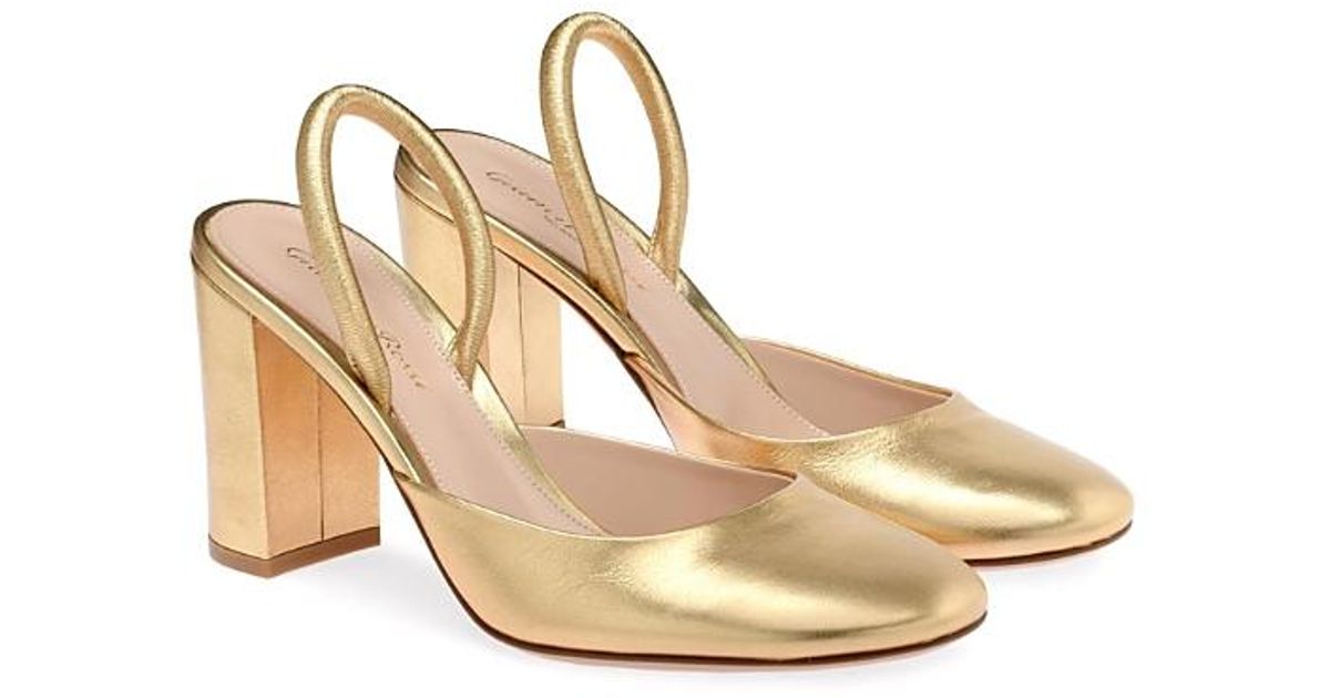 Gianvito Rossi Tivoli 85 Round Toe Slingback Pumps in Natural | Lyst