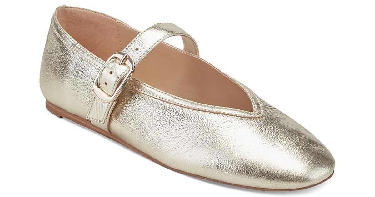 Marc Fisher Godea Flats in White | Lyst