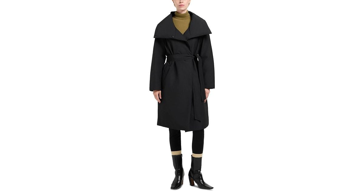 Moose Knuckles Lonsdale Long Wrap Down Coat in Black | Lyst