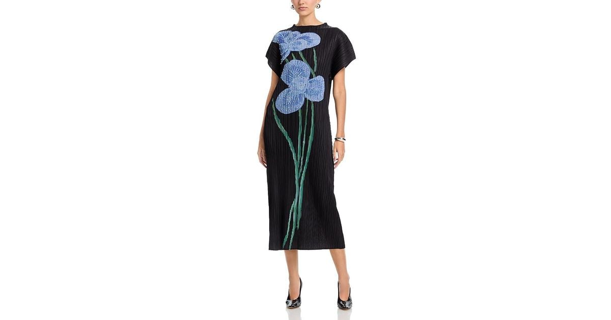 Nancy Yang Beaded Applique Flower Crinkled Dress in Blue | Lyst